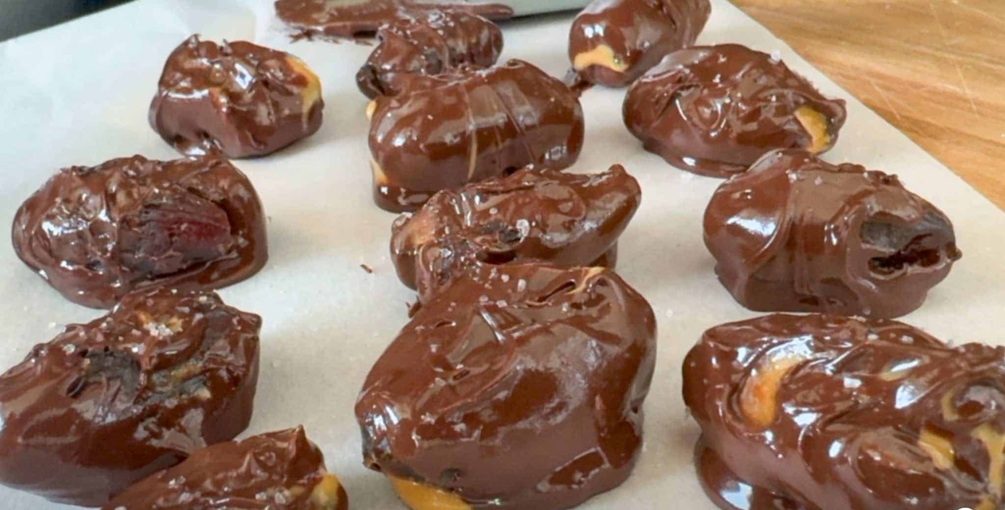 3 Ingredient Date Snickers Bars - Healthy & Easy Recipe - Healthy ...